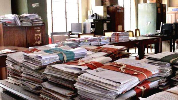 Files in government offices are not to the ones to be juggled with ...