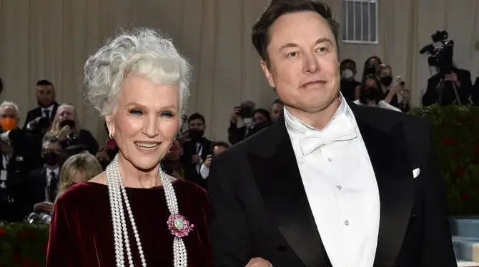 Elon Musk’s mother reveals she sleeps in garage when she visits her ...